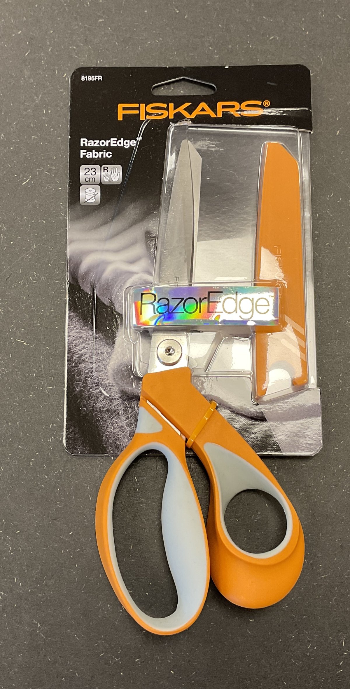 Fiskars RazorEdge 23 cm, højrehåndssaks. - Sakse - rulleskære samt ...